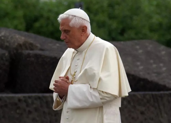 Amo Papa Bento XVI Hakotu Ona Nia Peregrinasaun iha Mundo Amo Papa Bento XVI Hakotu Ona Nia Peregrinasaun iha Mundo